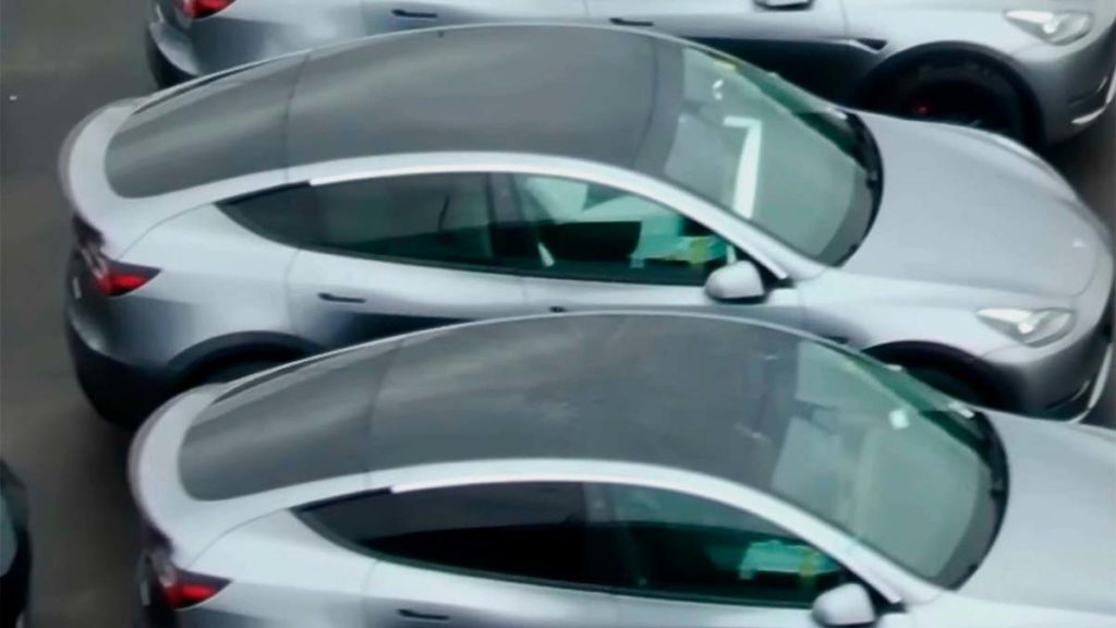 El nuevo color Quicksilver del Tesla Model Y ya está saliendo de la ...