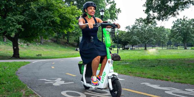 Lime presenta un nuevo patinete eléctrico con asiento