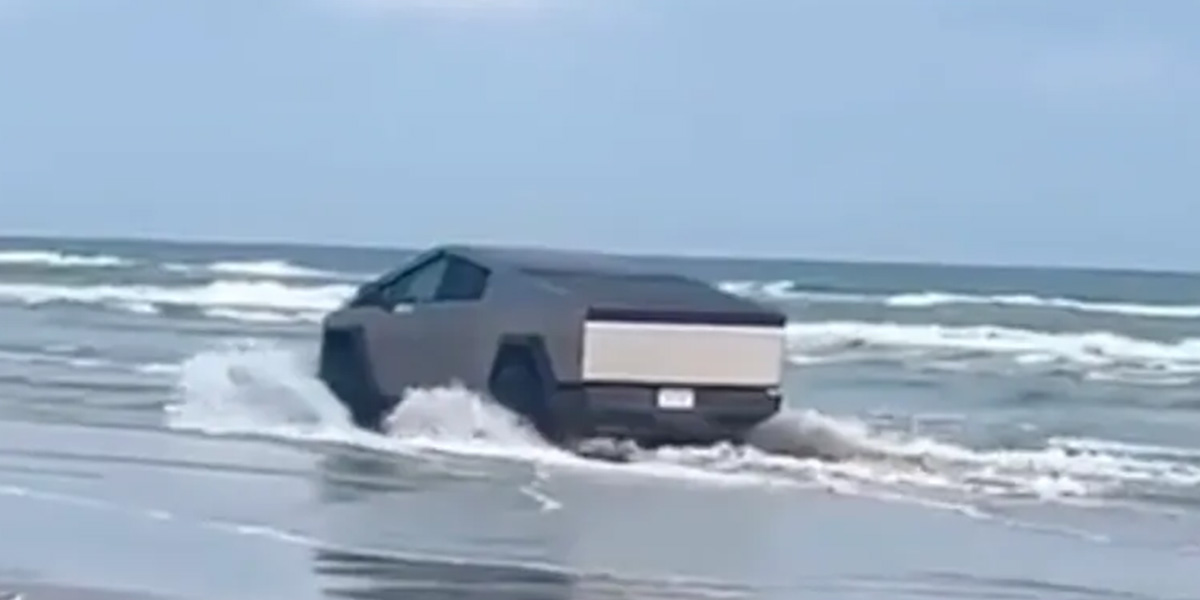 Tesla Cybertruck y su 'Modo Wade' que hace posible... ¿Nadar?