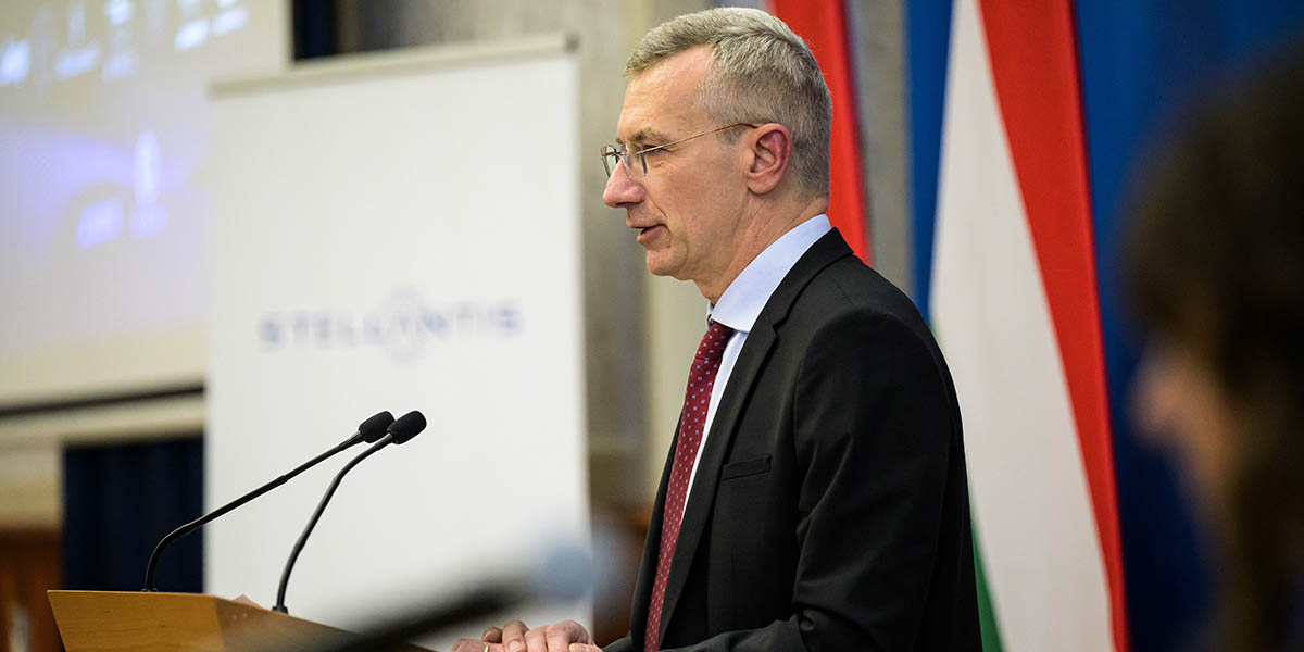 Stellantis aumenta la producción de sistemas de propulsión eléctrica