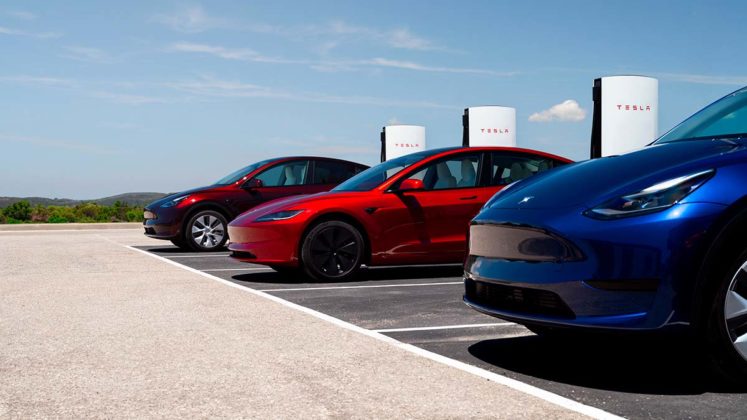 Tesla libera los Superchargers y ahora alcanzan hasta 325 kW de potencia