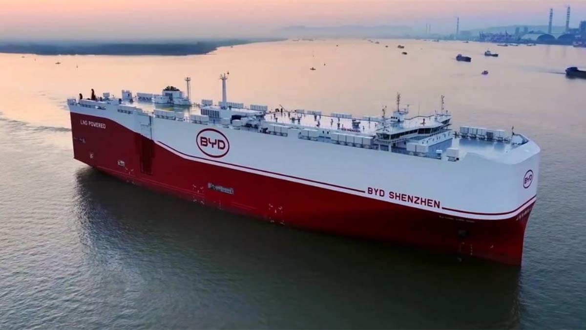 BYD inaugura su barco para transportar vehículos más grande