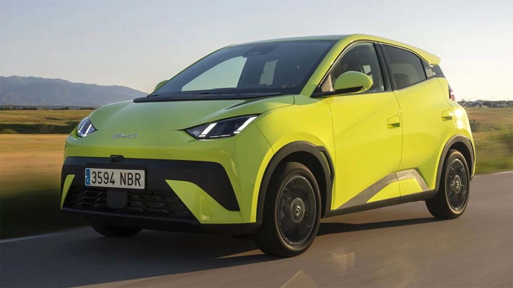 Ya puedes comprar el BYD Dolphin Surf, probablemente el mejor eléctrico ...