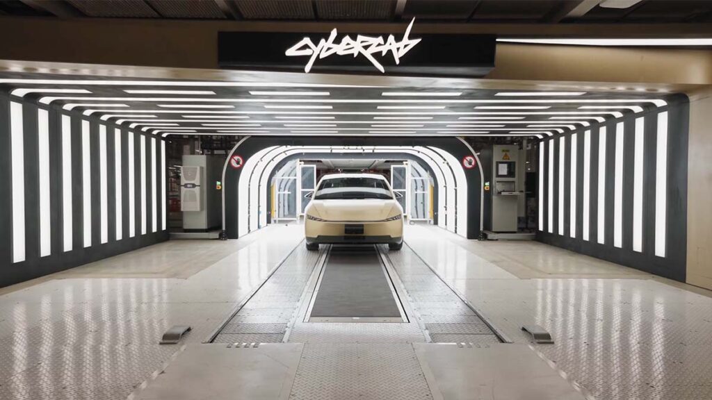 La Tesla Cybercab comenzará a producirse en masa en abril de 2026