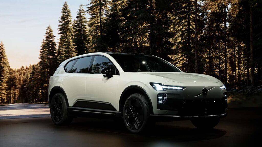 Volvo EX60: El SUV eléctrico que 'rompió internet' y hace temblar a la ...